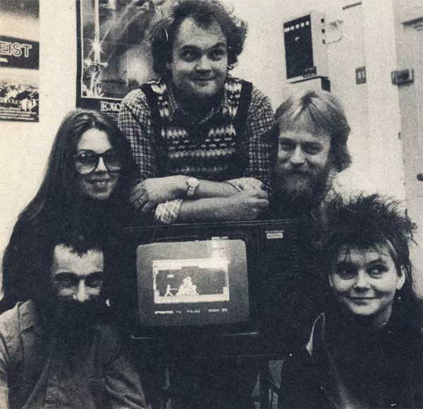 Karen Davies portraits, photos - MobyGames