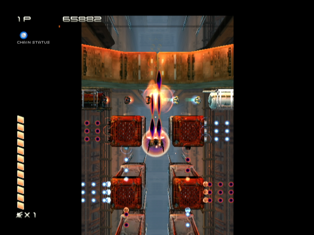 Screenshot of Ikaruga (GameCube, 2001) - MobyGames