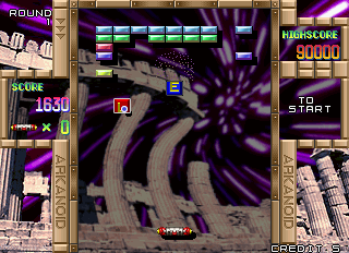 Screenshot of Arkanoid Returns (Arcade, 1997) - MobyGames