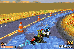 Screenshot of Road Rash: Jailbreak (Game Boy Advance, 2003) - MobyGames