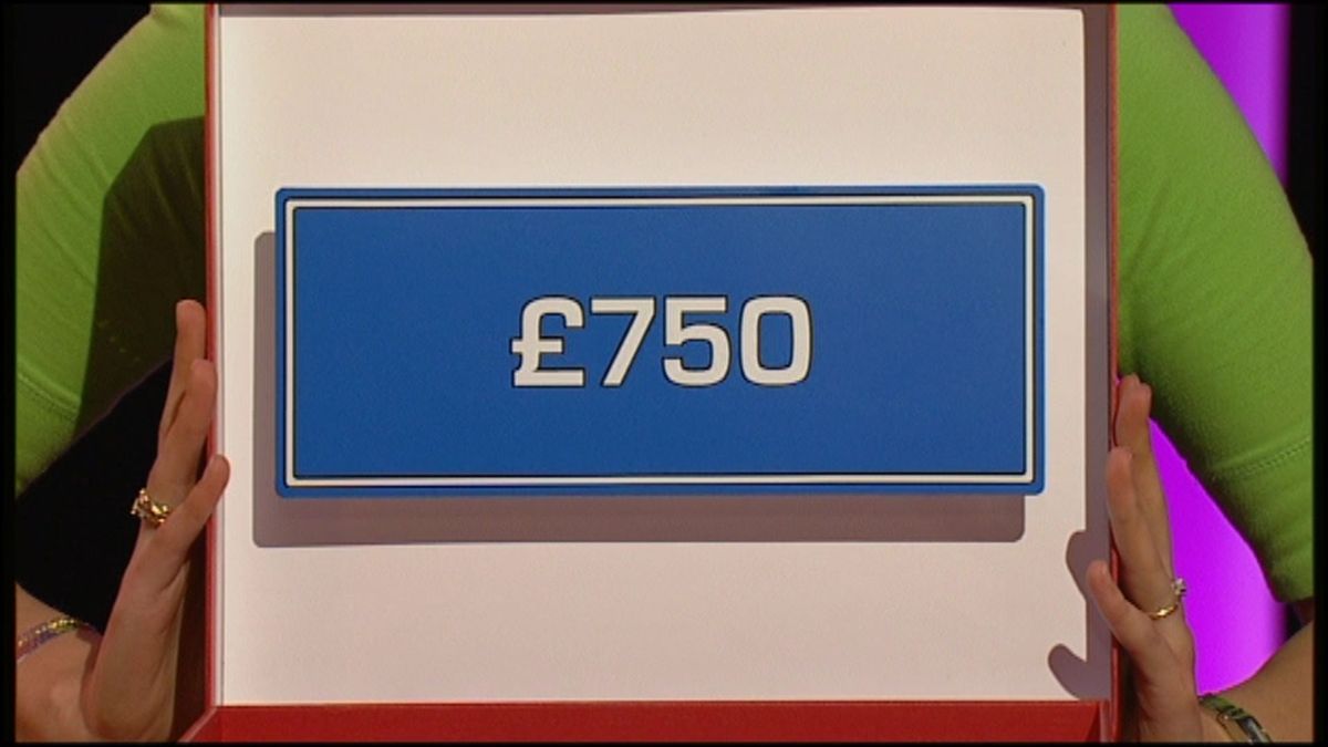 Screenshot of Deal or No Deal: Family Challenge (DVD Player, 2007 ...