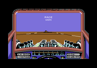 Screenshot of Stunt Track Racer (Commodore 64, 1989) - MobyGames